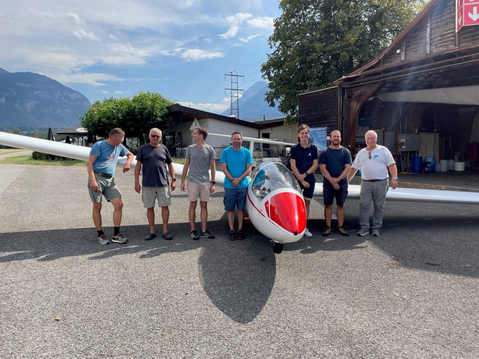 Vier neue Fluglehrer brevetiert - Segelflugverband der Schweiz